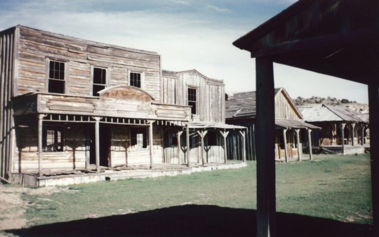 Old Gunsmoke Film Set Kanab – Dogford Studios