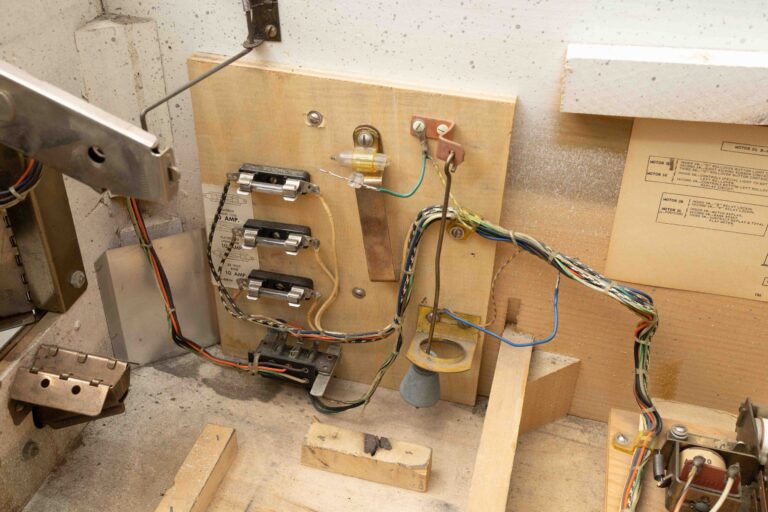 At Look At Early 1960s Gottlieb Pinball Machines – Dogford Studios
